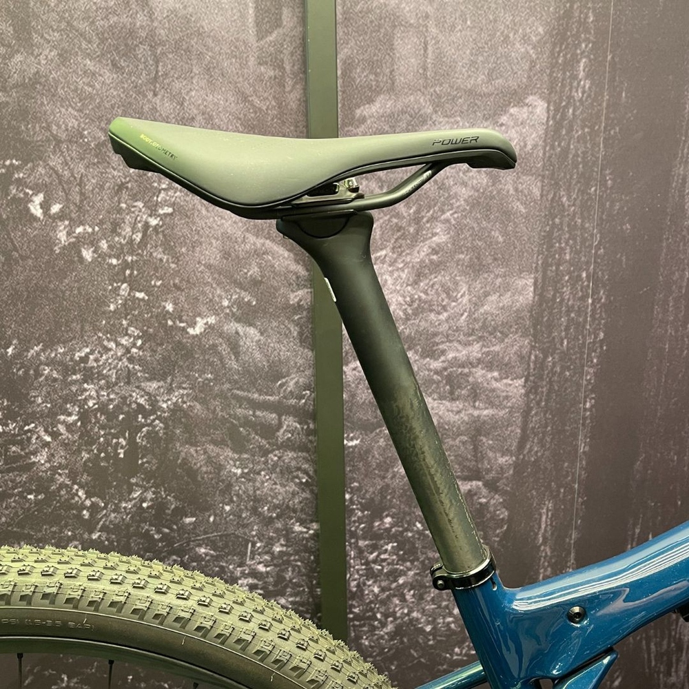 Canote Roval Control SL seminovo em Carbono